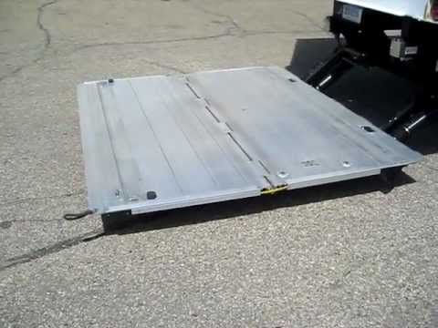 Arista Truck Systems Slider liftgate.avi - YouTube