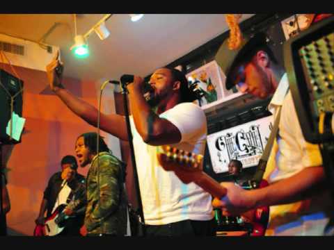 Uriyah and Hen - All Around The World - YouTube