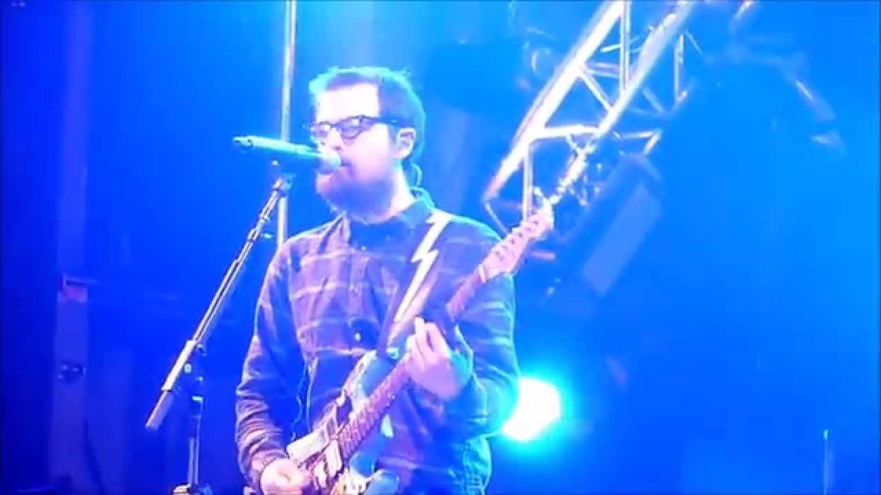 Weezer - Buddy Holly LIVE @ Burlington Sound of Music Festival - YouTube