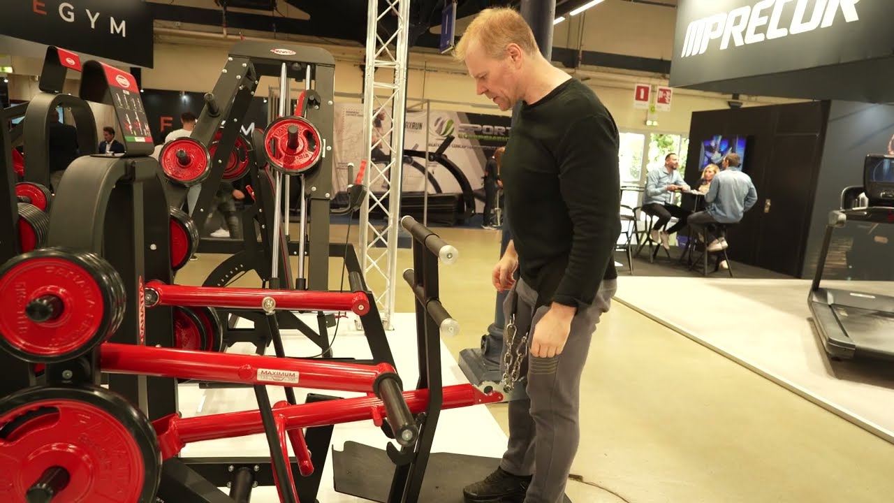 Belt squat Panatta - YouTube