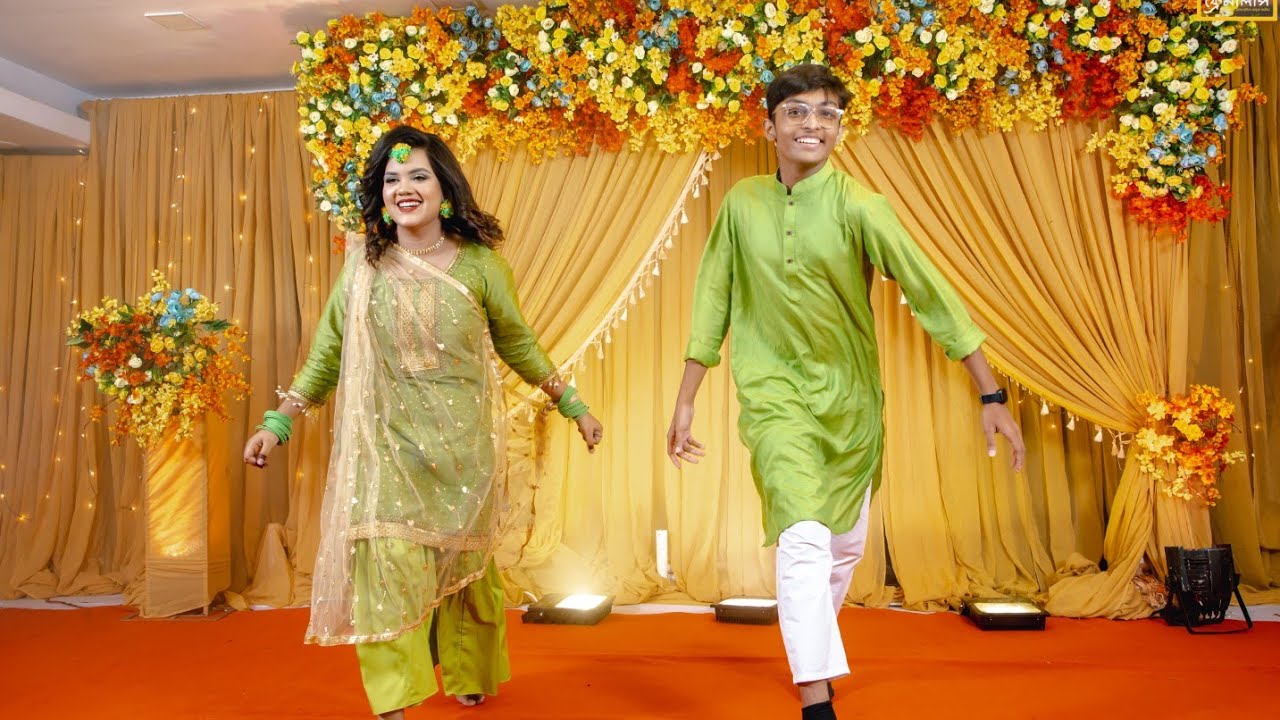 Hawa Hawa | Holud Dance Performance | Anila&Adit | @ABBADAWD - YouTube