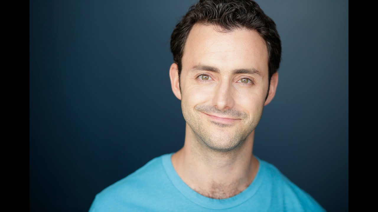 Taylor Hilt Mitchell (AEA) as Tim Allgood in NOISES OFF - YouTube