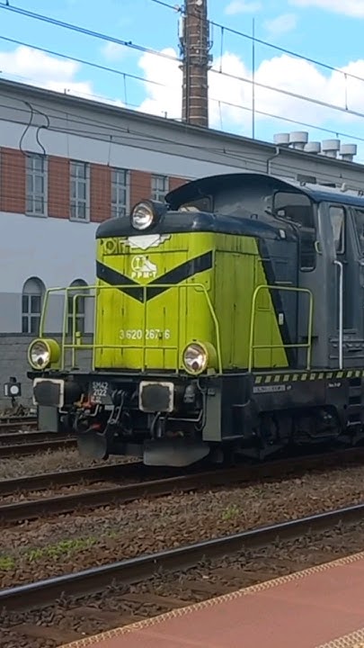 manewry sm42-2122 ppmt na stacji Bydgoszcz Główna - YouTube