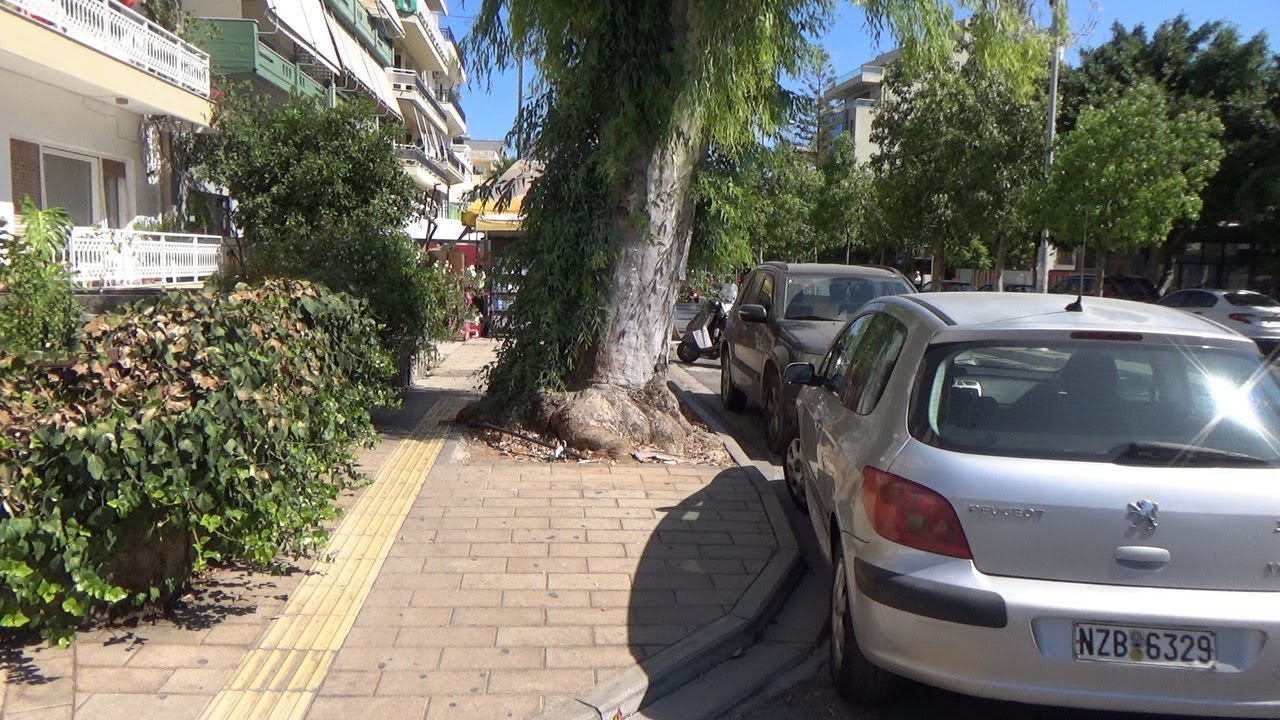 Τα αδιάβατα πεζοδρόμια του Ηρακλείου από τους τυφλούς, πρώτο μέρος ...