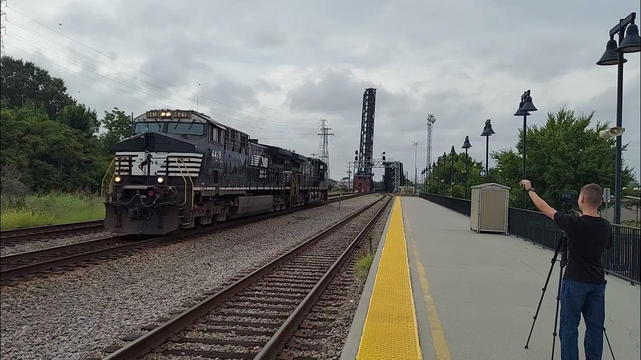 Eastbound NS Light Power rolls into Lamberts Point Coal Terminals in Norfolk, Va. - YouTube
