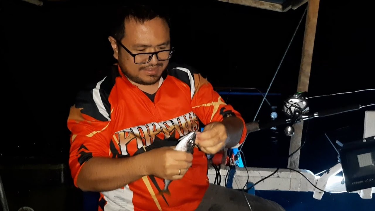 Mancing Ikan Tengah Laut, Panen Malalugis - YouTube
