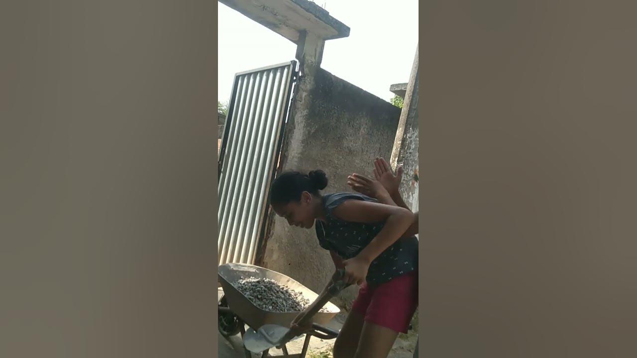 Olha como ele é massagista! #massagemnaobra #massageador #obra #irmaos - YouTube