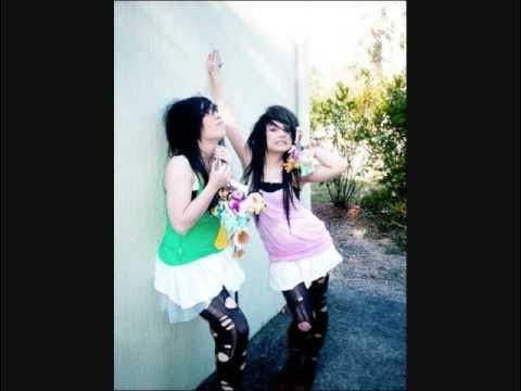 Pretty Scene Girls =] - YouTube
