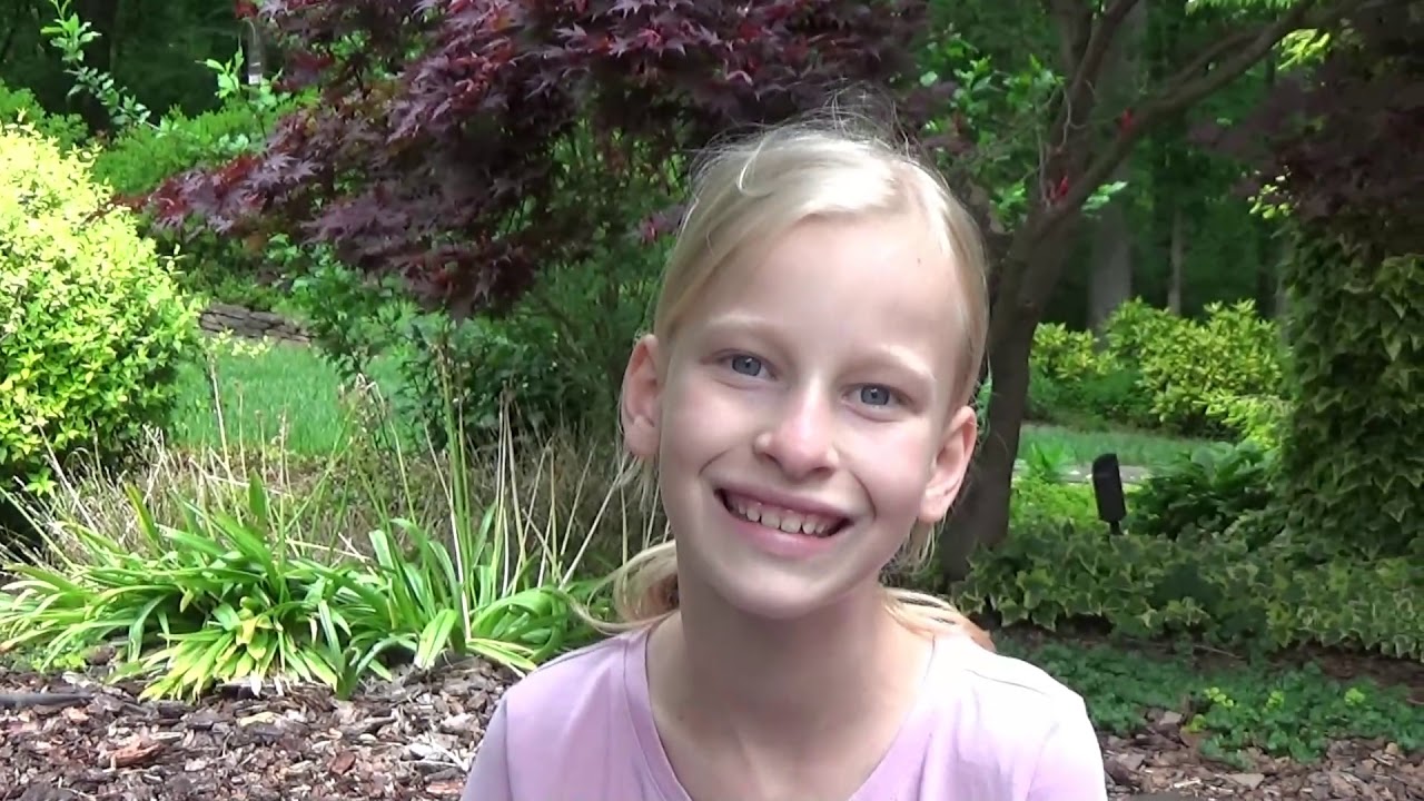 The Common Garden Skink - Penny Lizard - YouTube