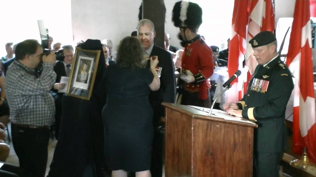 Serge Gauthier receives Queen's Jubilee Medal - YouTube