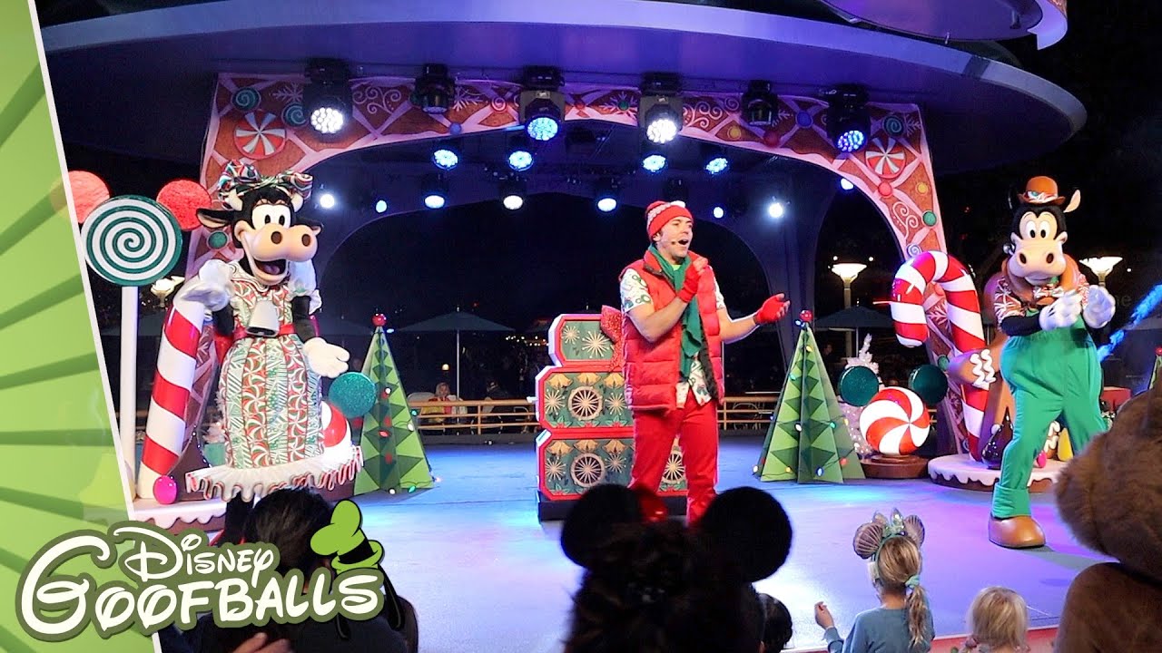 Disney Holiday Dance Party - Christmas Disneyland Resort Anaheim 2019 ...