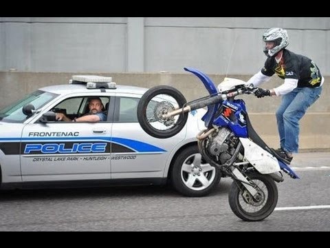 Police VS Moto - Police CHASE Motorcycle Cops Riding WHEELIES ...