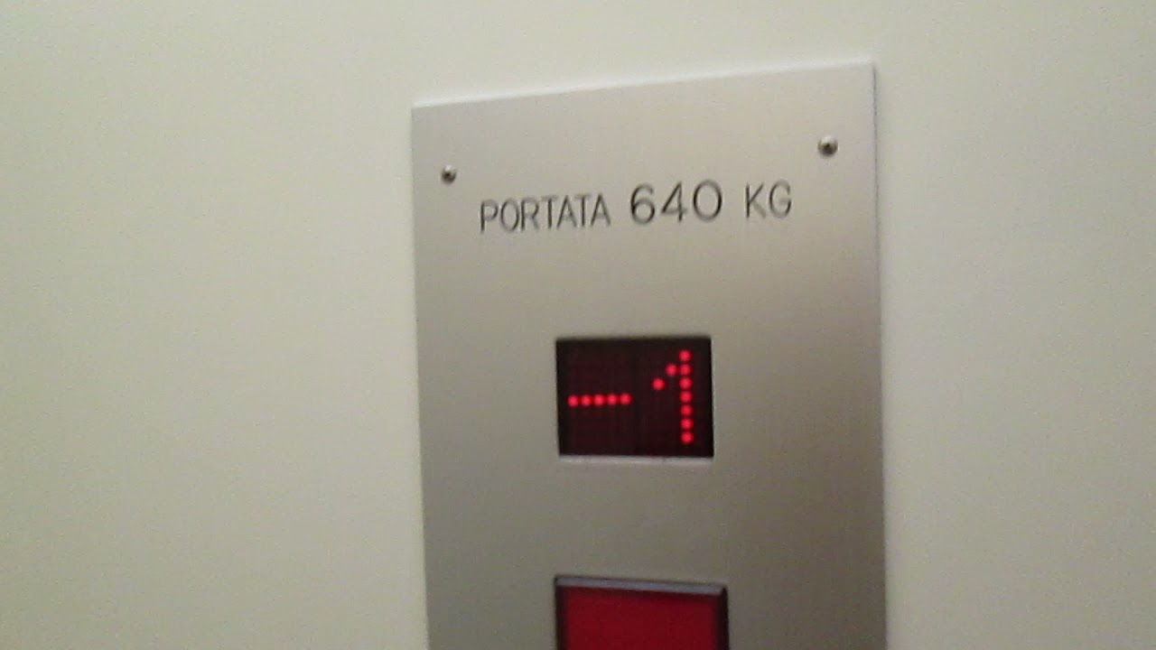 Lift Semag @ Via Croglio 28, Rivera Switzerland - YouTube