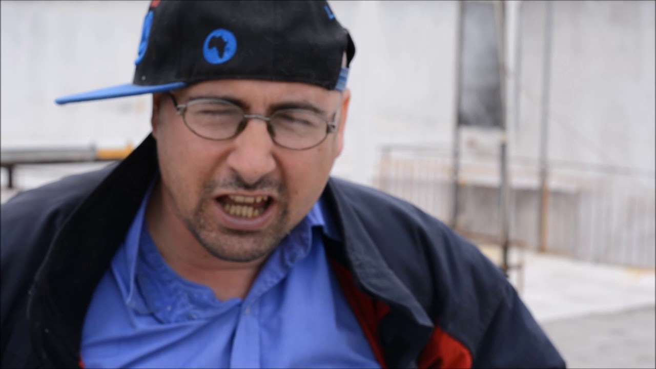 Θελεις η' δεν θελεις ΣΑΚΗΣ ΡΟΥΒΑΣ ΠΕΙΡΑΙΑ - YouTube