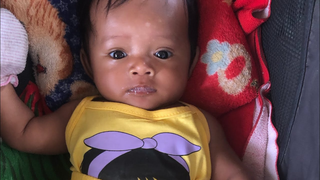 My poor baby #baby - YouTube