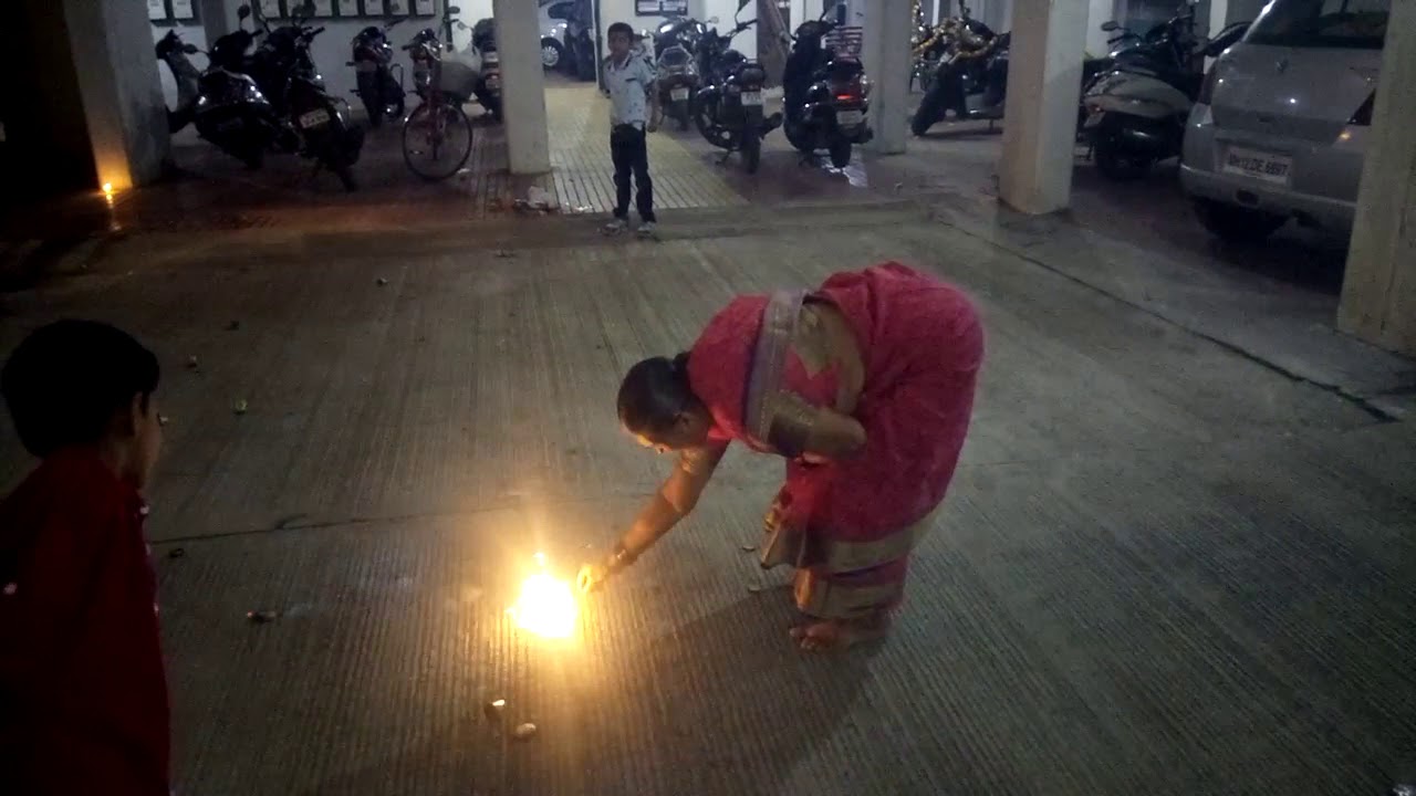 Diwali Fatake - YouTube