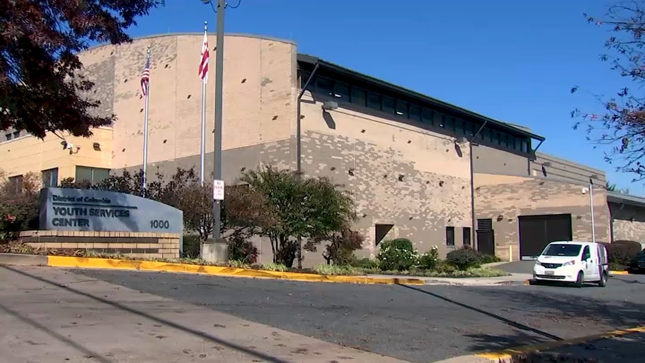 5 guards injured in brawl at DC youth detention facility | NBC4 ...