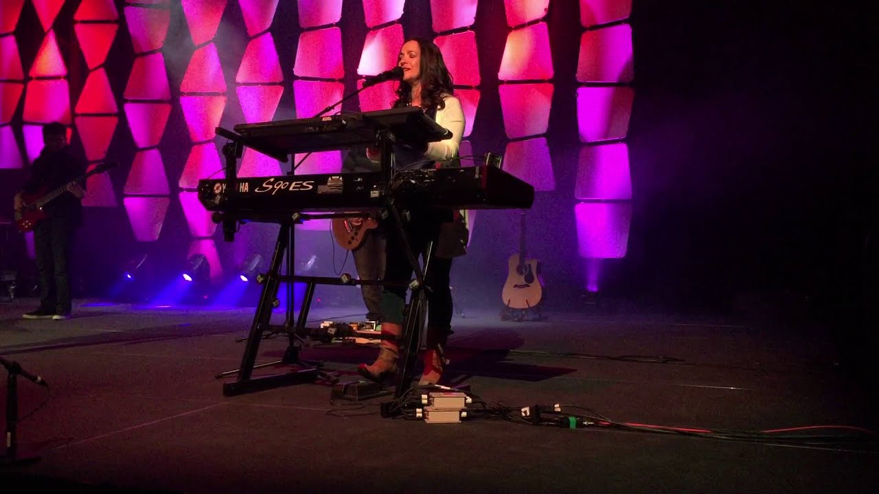 Laura Zylak singing cover song "Close" by Hillsong - YouTube