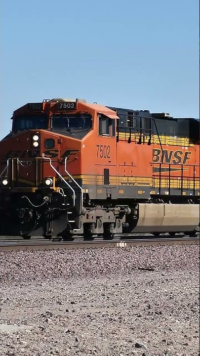 BNSF 7502 WESTBOUND 1/21/2022 DAGGETT, CA - YouTube