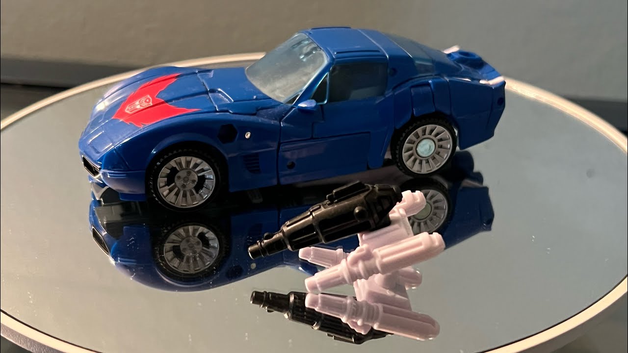 Autobot Tracks (Transformers: Age of Cybertron) - YouTube