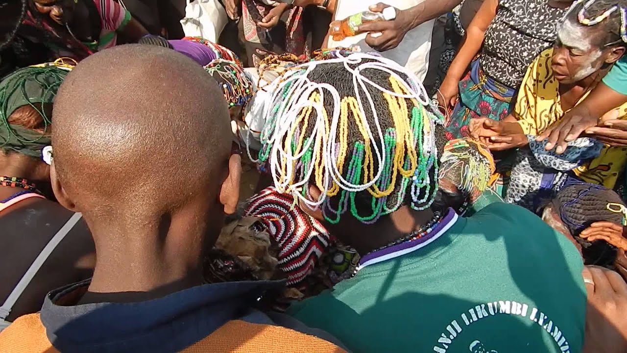 Zambezi, Luvale: Chokwe, Luvale, Luchazi - YouTube