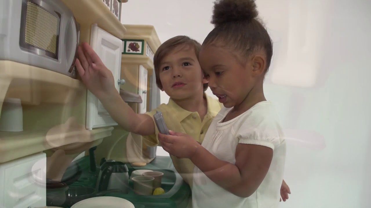 Step2 Lifestyle Deluxe Kitchen The Step 2 Lifestyle Deluxe Kitchen is ...