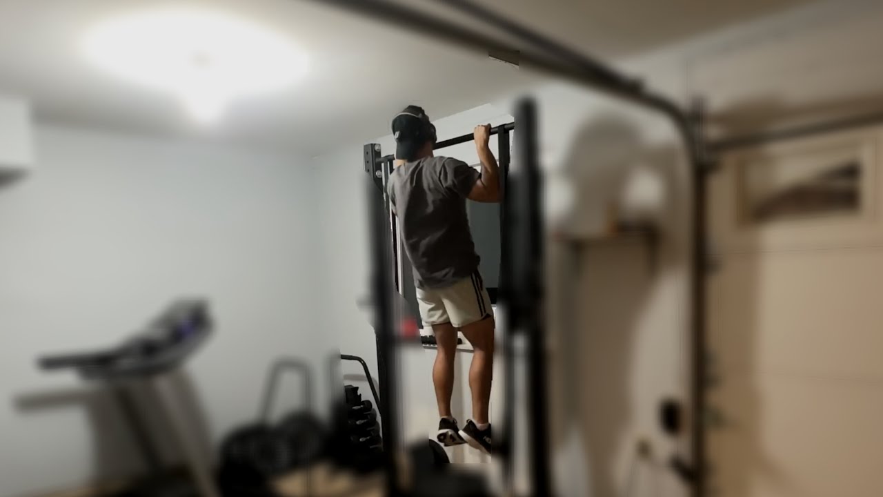 100 Pull-ups & 100 Pushups everyday, day 82 - YouTube