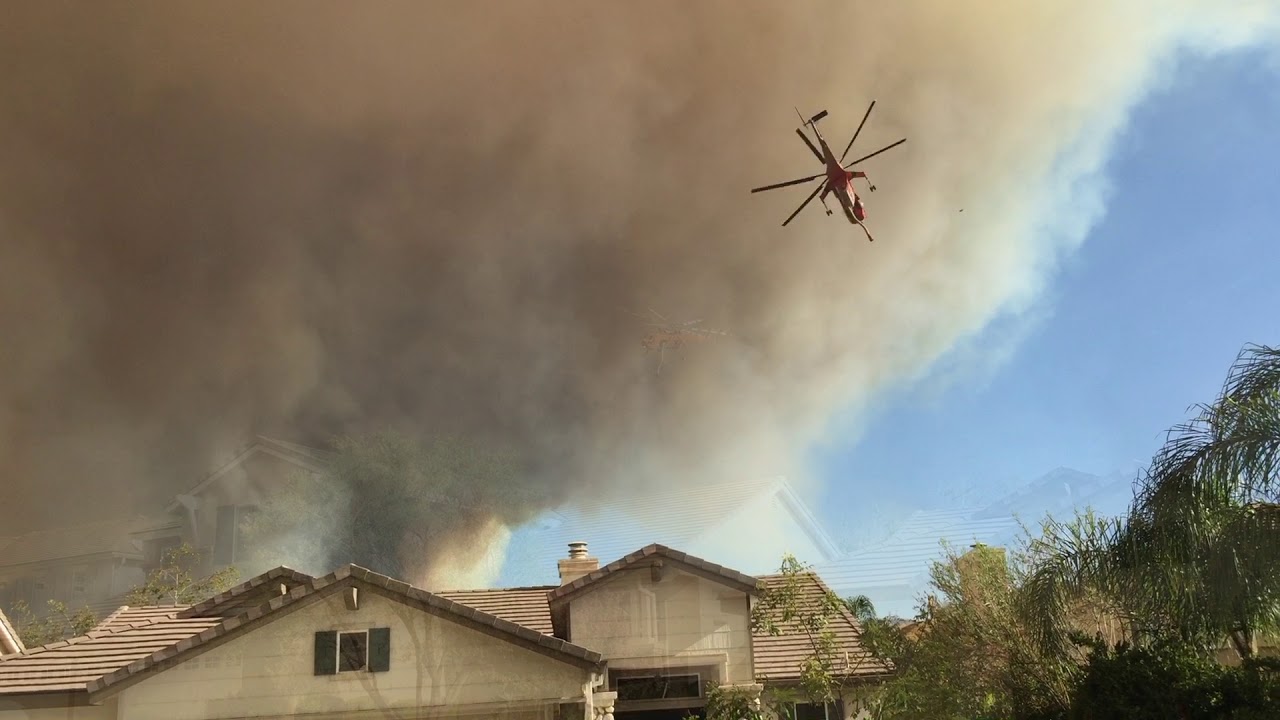 Sand Fire Skycrane Aerial Battle - YouTube