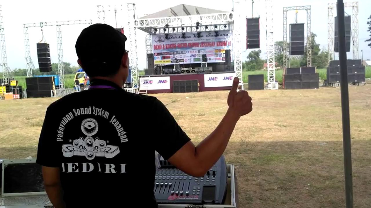 PARADE SOUND SYSTEM KEDIRI [Paguyuban Sound System Jenangan] - YouTube