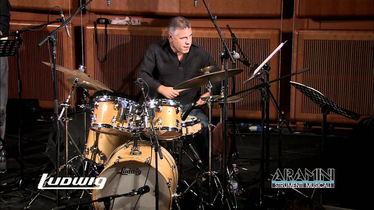 Pietro Iodice & Six Sax @ Batterika 2010 - YouTube