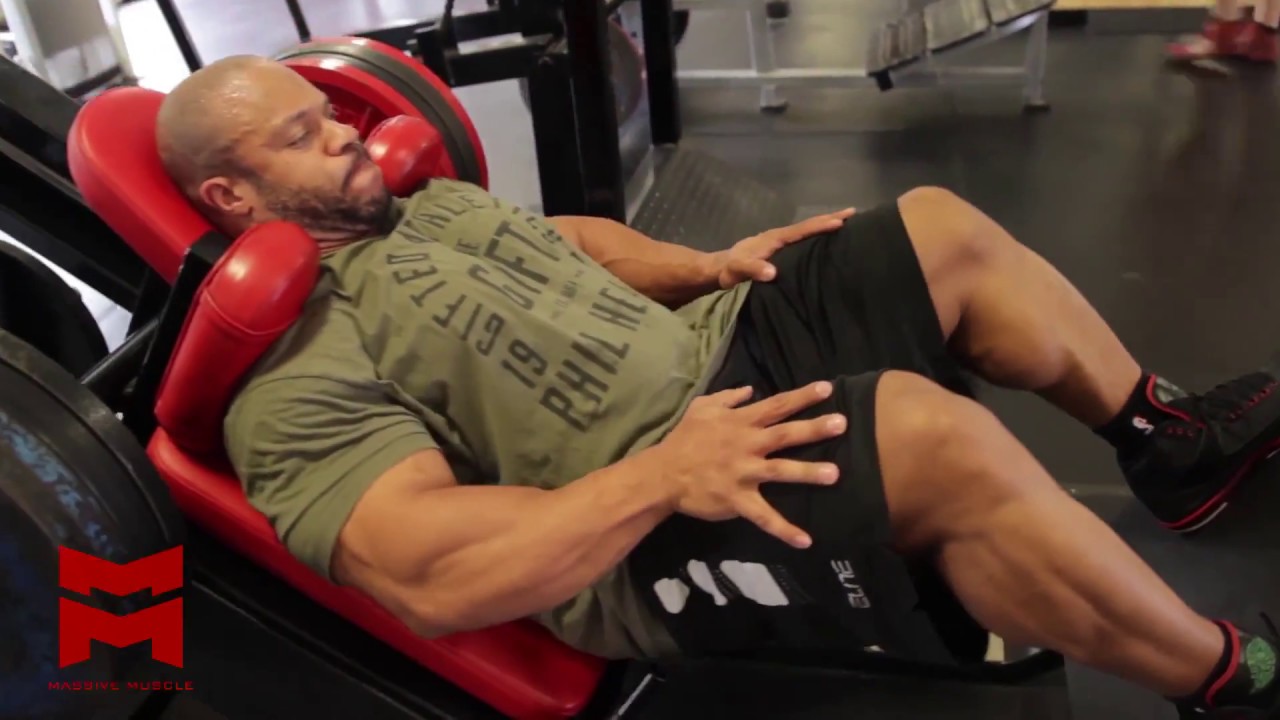 Phil Heath | Legs Day 1,5 Months Before 2017 Mr Olympia - YouTube