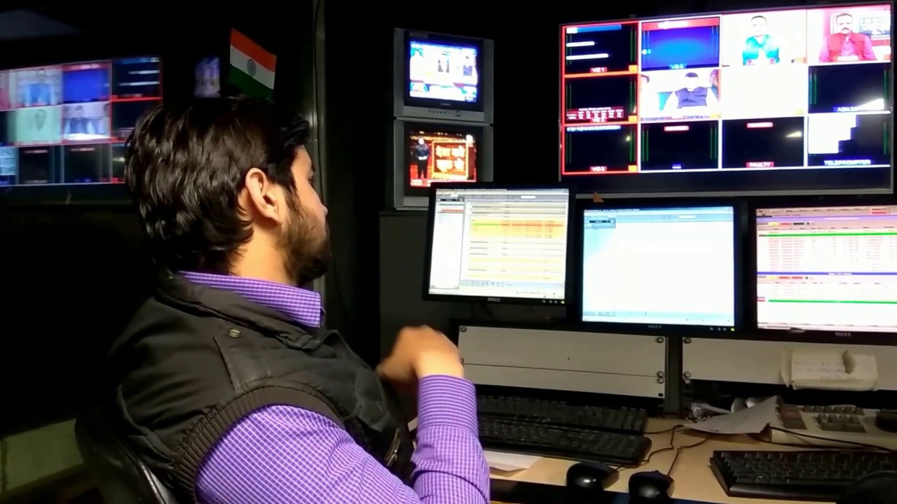 News channel ka PCR yani production control room - YouTube