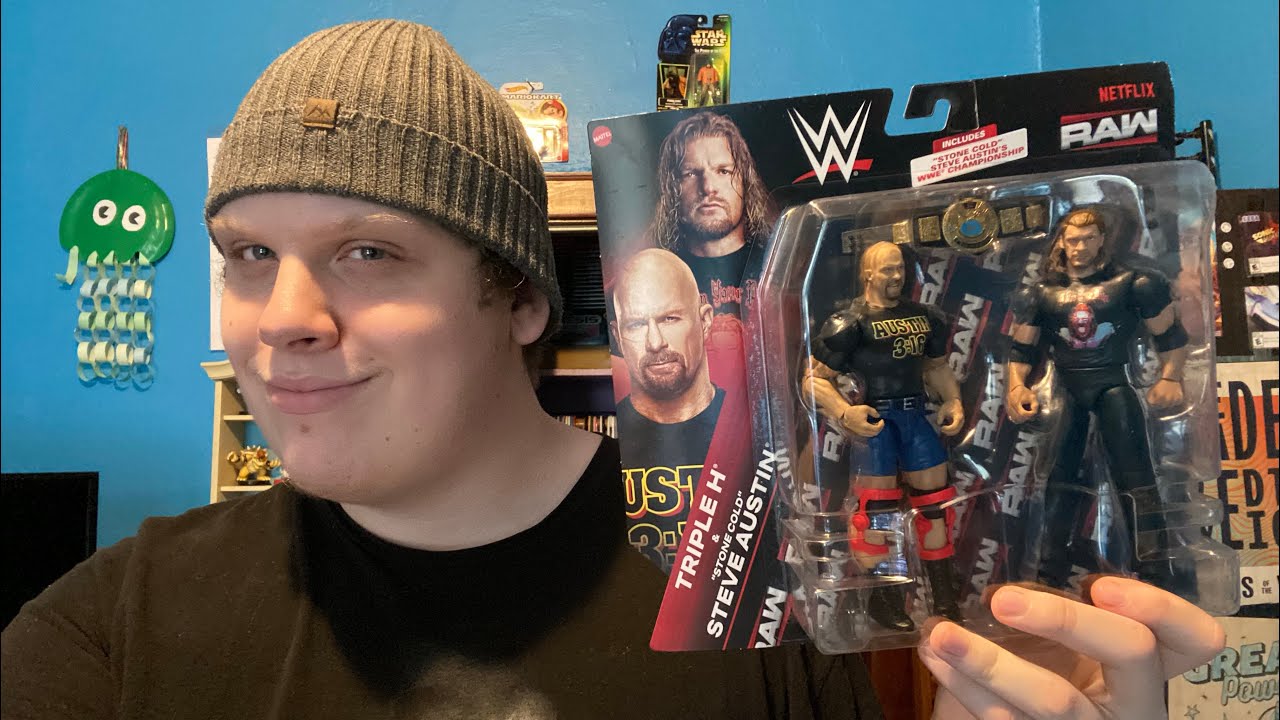 Toy Unboxing Steve Austin & Triple H From WWE - YouTube