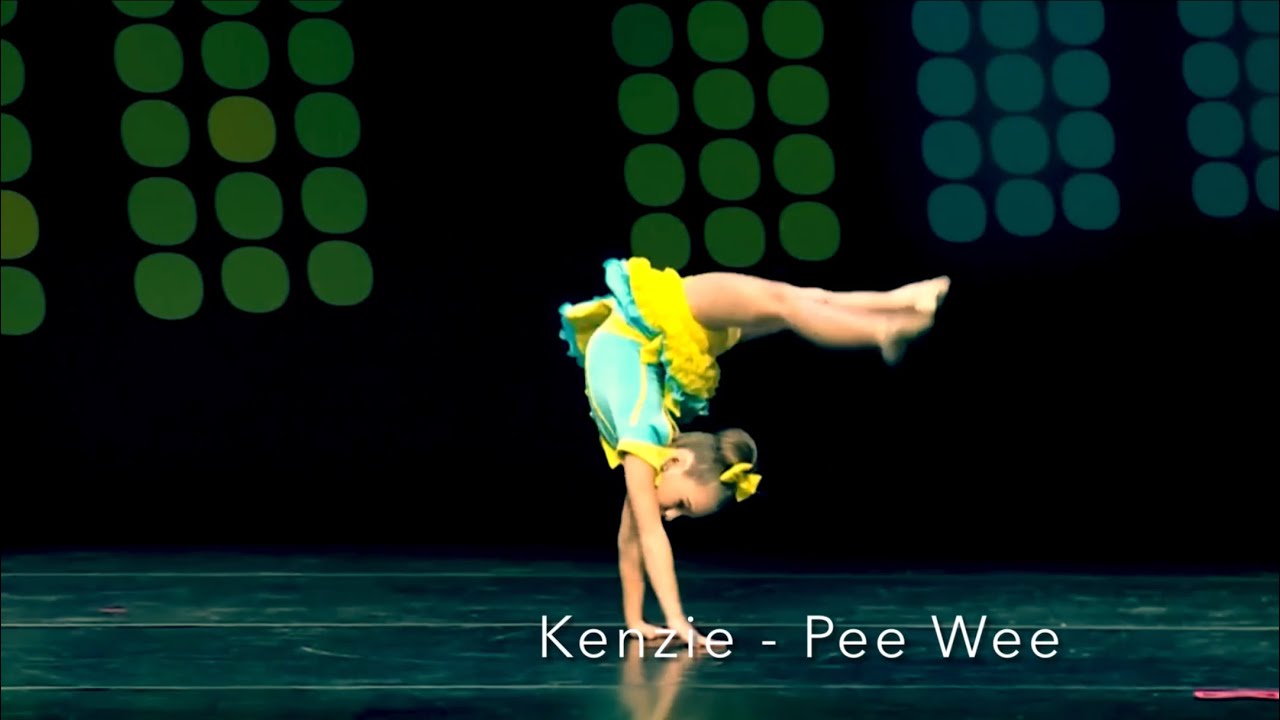 Paige Hyland And Maddie Ziegler Signature Pose