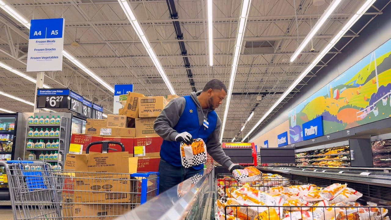 MI PRIMER DÍA TRABAJANDO EN WALMART / Walmart Stocker / #stocker #walmart #viral - YouTube