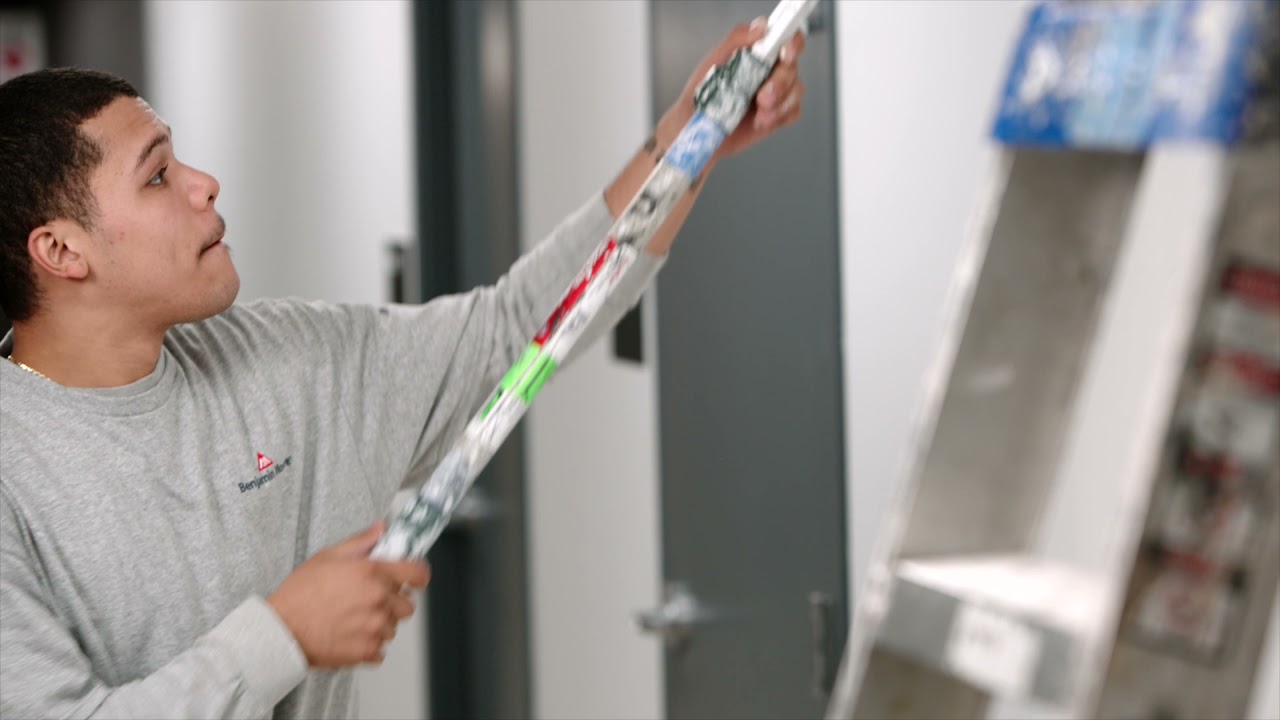 Gain Professional Quality with Ultra Spec® 500 | Benjamin Moore - YouTube