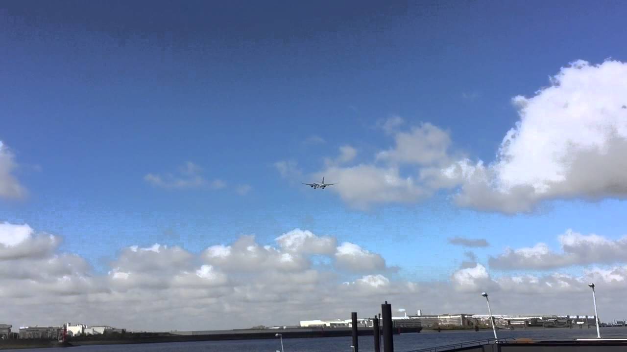 Airbus Test flight, Go-Around at Finkenwerder - YouTube