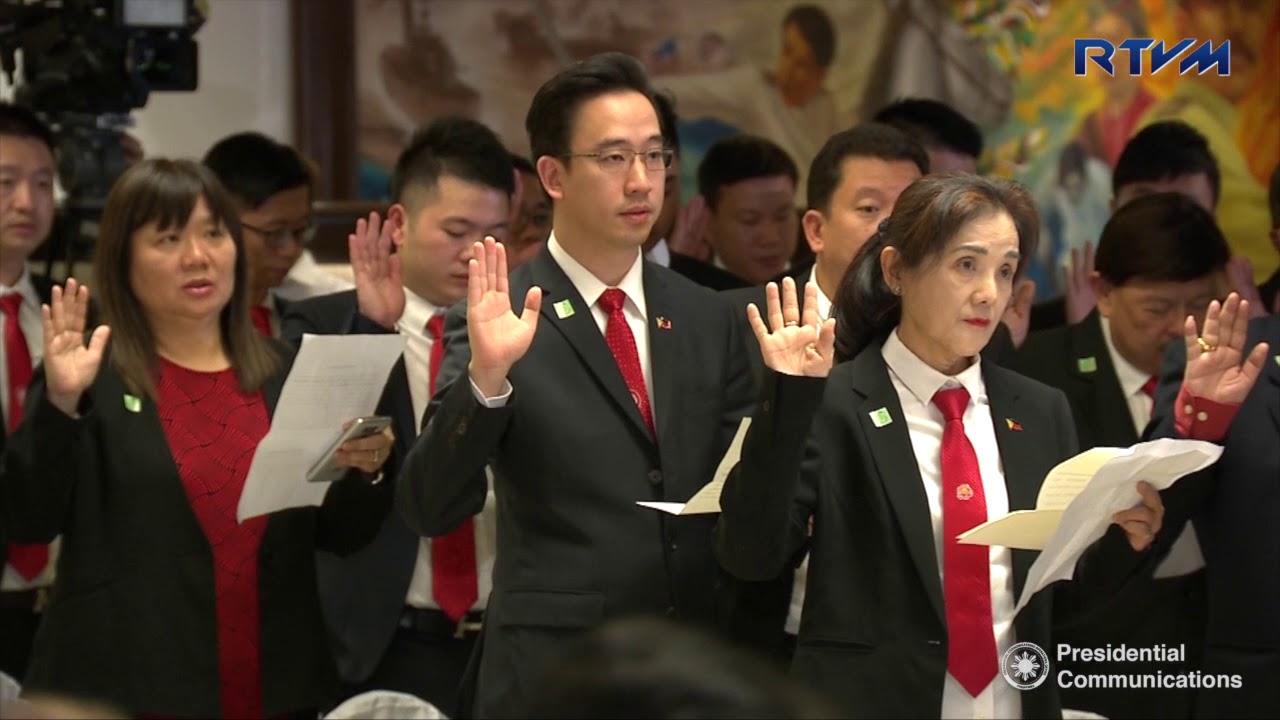 Mass Oath Taking of Presidential Appointees 12/6/2017 - YouTube