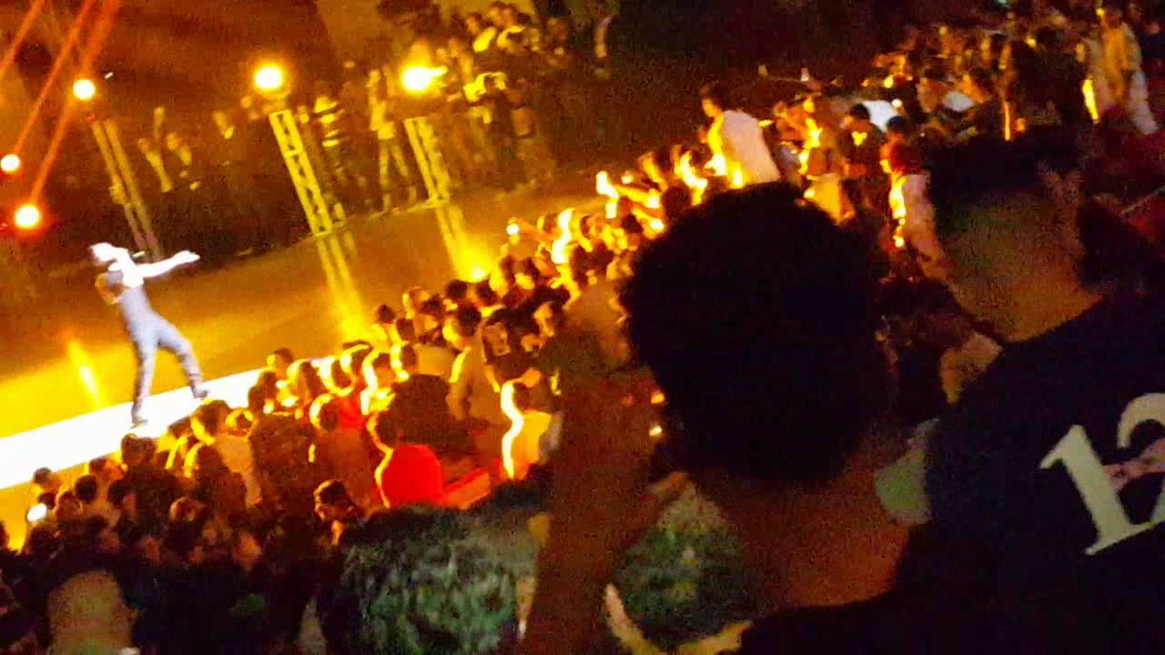 Lacrim concert à oran/ ripro - YouTube