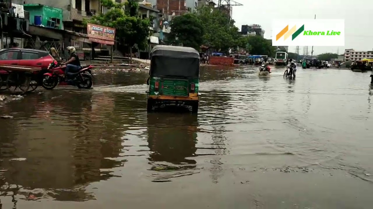Khora Ghaziabad : Road is now pond खोड़ा गाजियाबाद में सड़क बनी झील ...