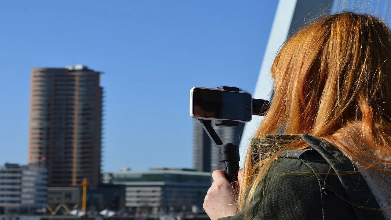 Best Gimbal stabilizer for Samsung Galaxy S22 ultra in 2022 - YouTube