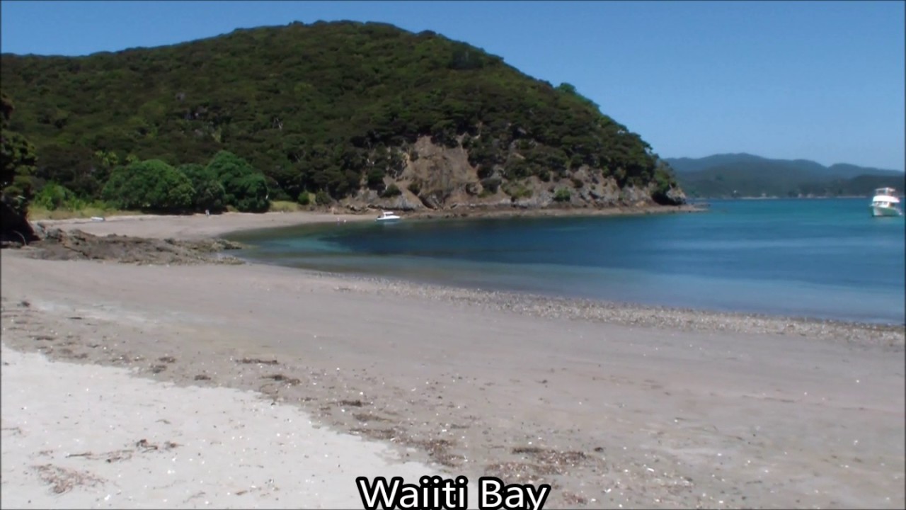 A few of the bays around Moturua Island - YouTube