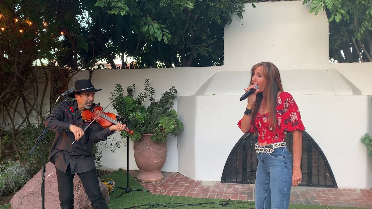 Kelly Rae Acoustic TRIO - YouTube