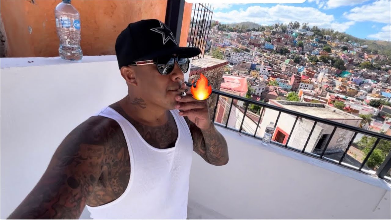 Eating and smoking good in Mexico 🇲🇽 - YouTube