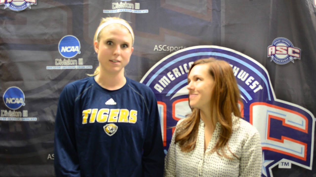 2013_ASC_VB_Tournament_ETBU _Coach_Lyndsay_Mashe_Mallory_Sanders - YouTube