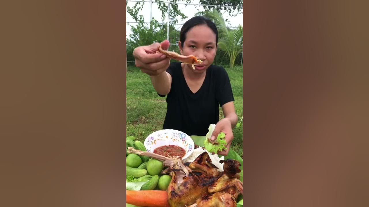 មាន់អាំង ឆ្ងាញ់ណាស់បងប្អូនអើយ Chhom Sreypach - ឆម ស្រីផាច - YouTube