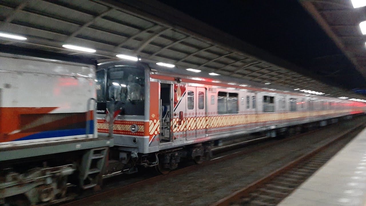 KEMBALI PULANG!! Momen Spesial Pengiriman KRL JR 205-32 Livery Batik ke ...
