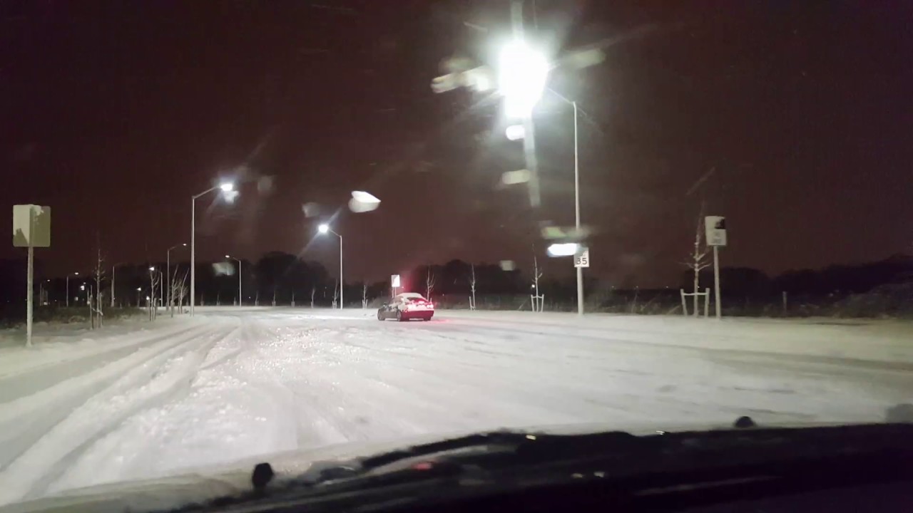 Lexus is300 snow drift - YouTube