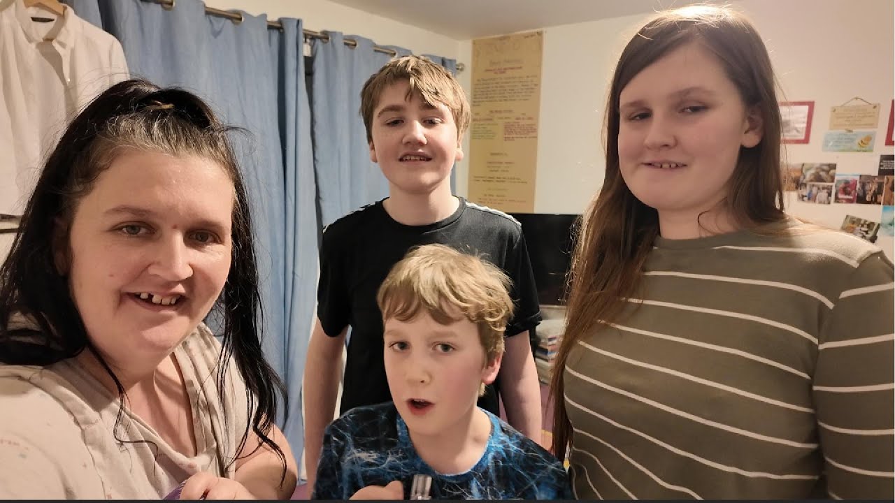 Family vloggers chilling at home - YouTube