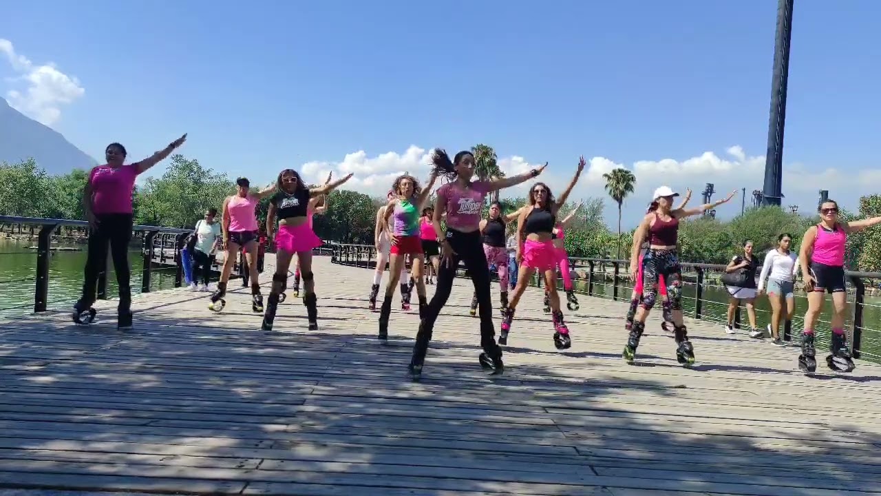 Ejercicio con botas de rebote Jumper1!! Jumple by Aerower - YouTube